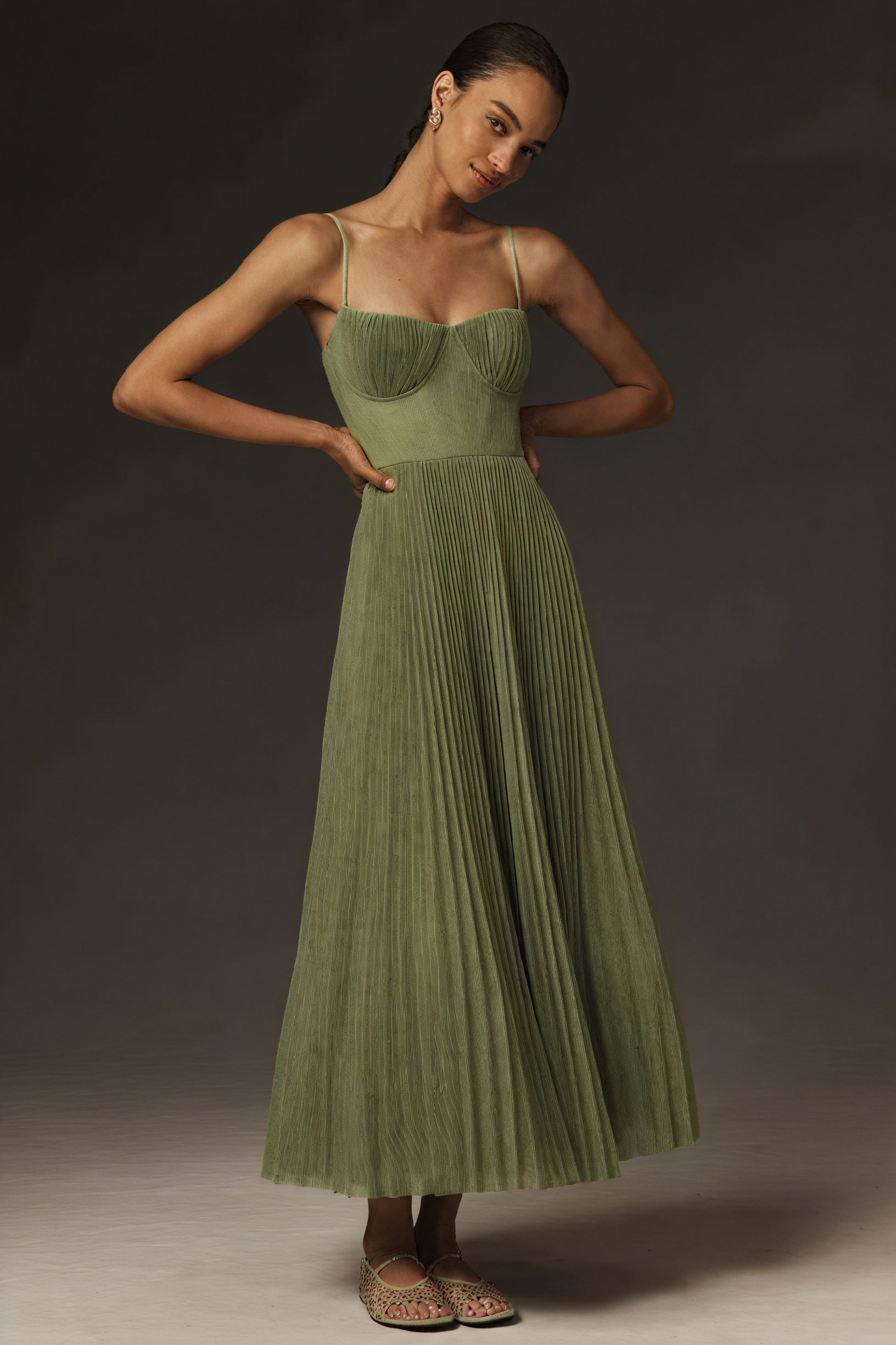 Abito Midi Elegante con Corpino Strutturato e Gonna Plissettata – Dorio ...